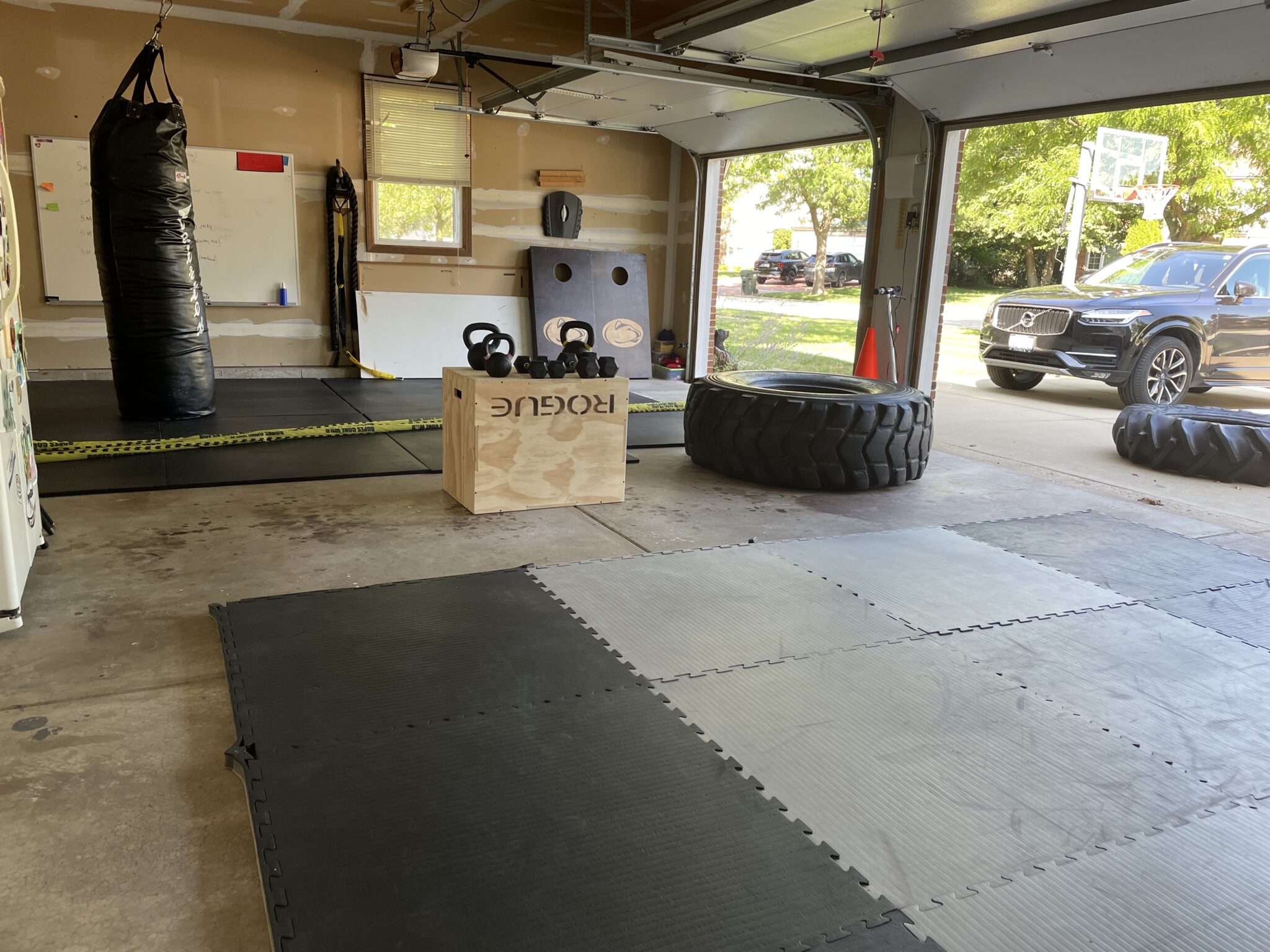 Garage Workout - Jennifer Zelazny